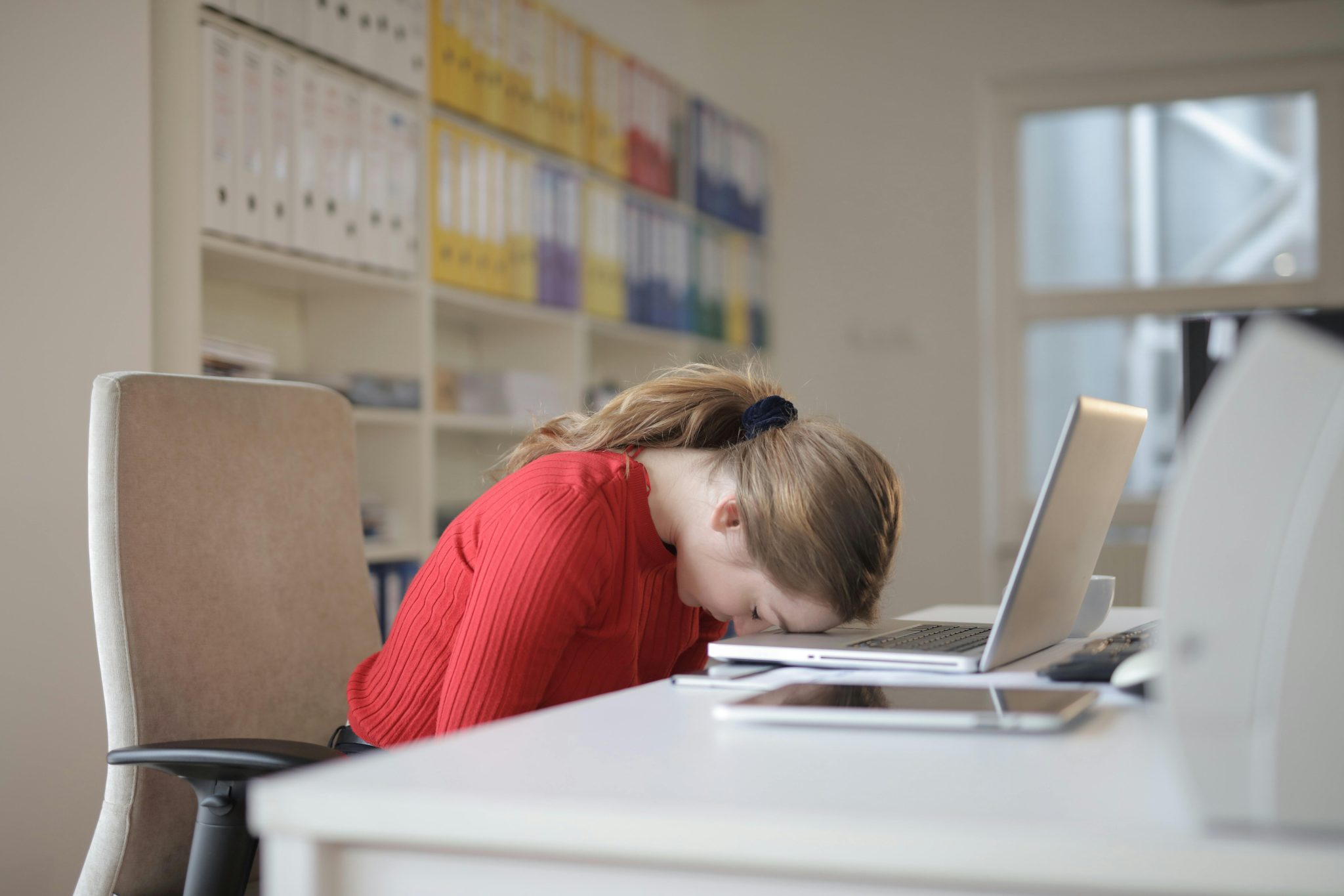 Stay Awake in Class: Smart Tips for Alert Students